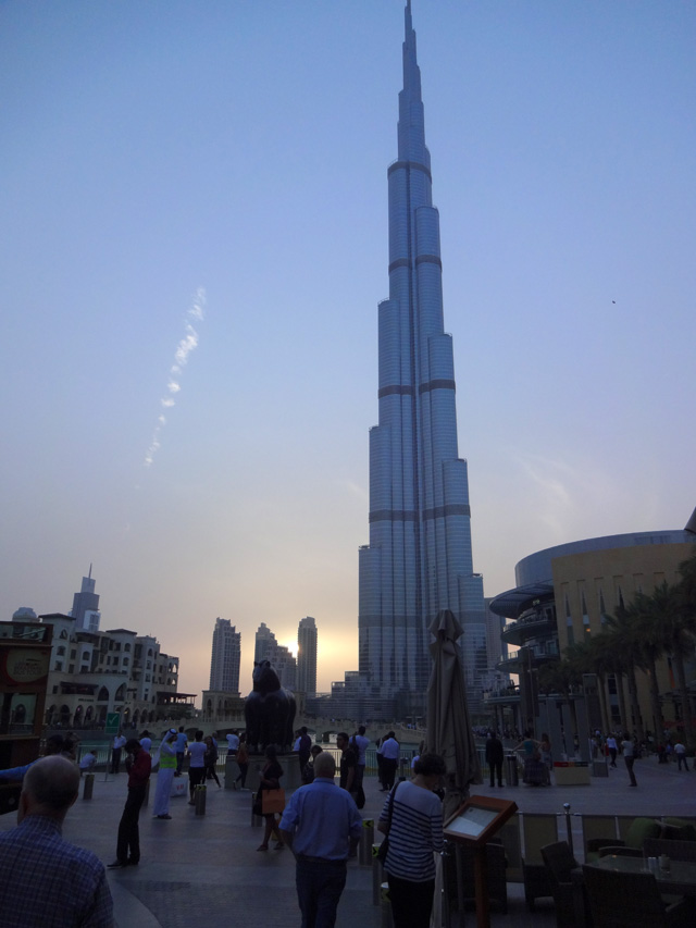 Visita ao Burj Khalifa em Dubai, o maior prédio do mundo