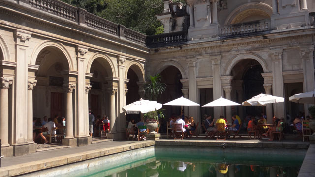 Café da manhã no Parque Lage, Rio de Janeiro - Esse Mundo É Nosso