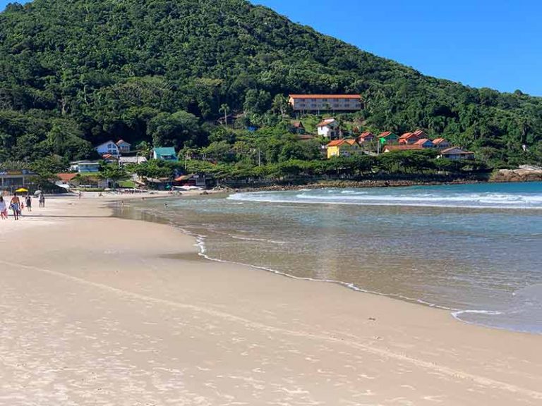 Bombinhas, SC: O que fazer, praias, roteiro e guia completo